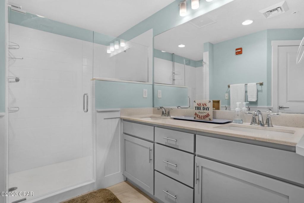Gallery – Tipsea Tides
